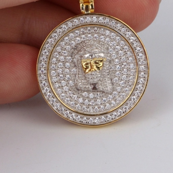 OniXXIVk | Accessories | Iced Out Custom Jesus Head Round Pave Pendant ...